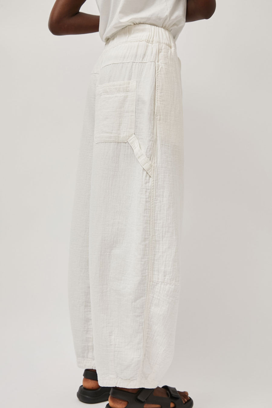 Girls of Dust – No.6 Store