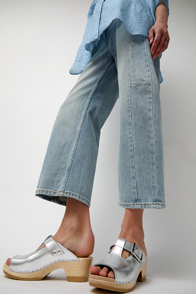 No.6 T Strap Clog on Mid Heel in Silver – No.6 Store