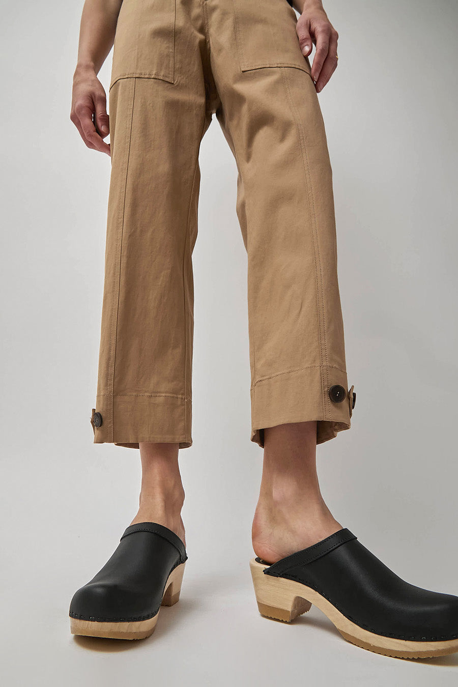 No.6 Old School Clog on Mid Heel in Black