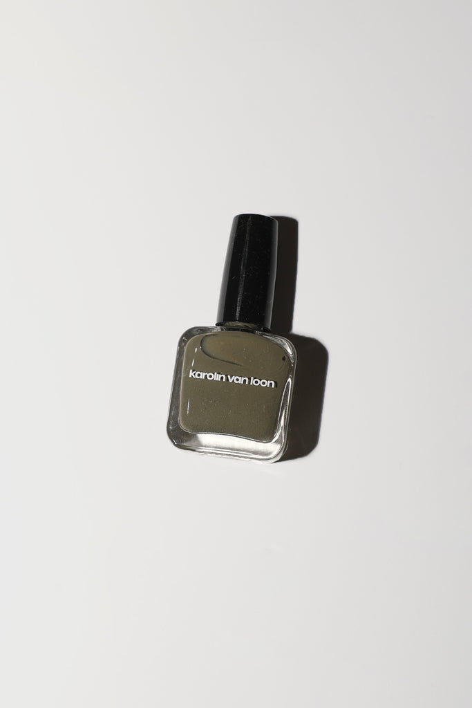 Karolin Van Loon Nail Polish in Argile Des Marais – No.6 Store